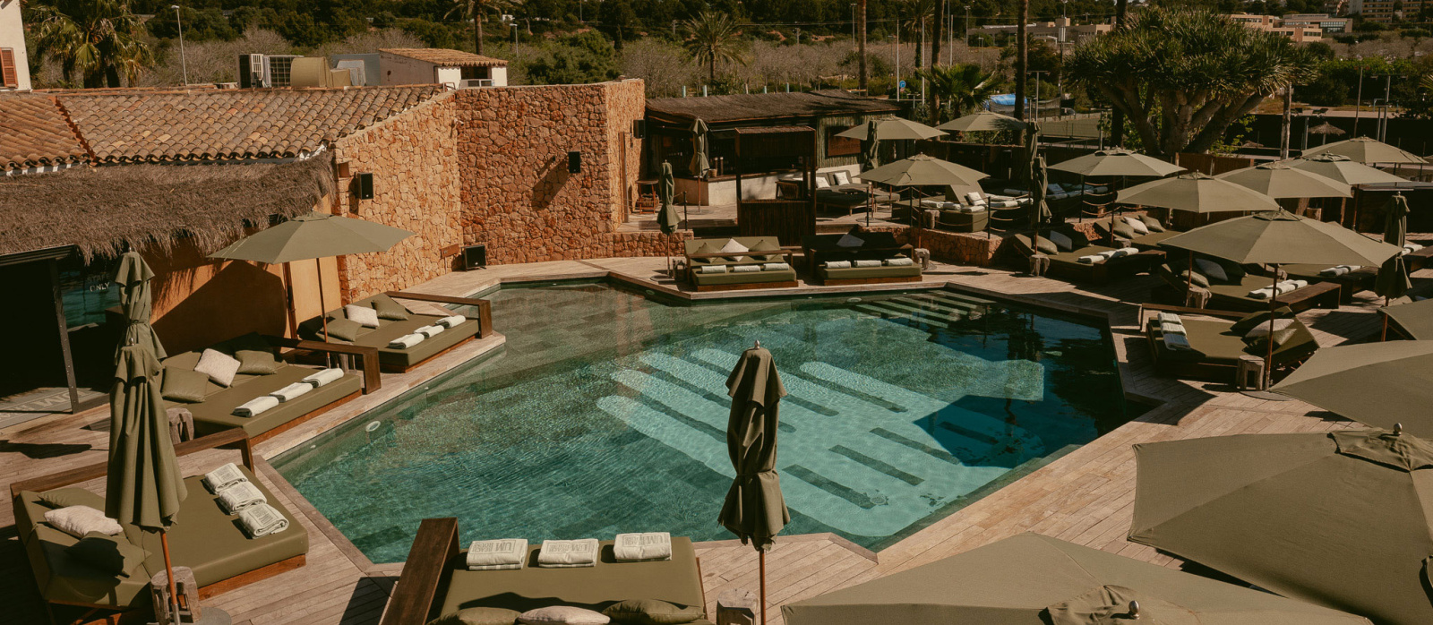 Must-visit beach clubs in Mallorca | Zafiro Hotels