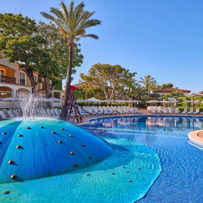 Hotel for families with kids in Cala'n Bosch • Zafiro Menorca